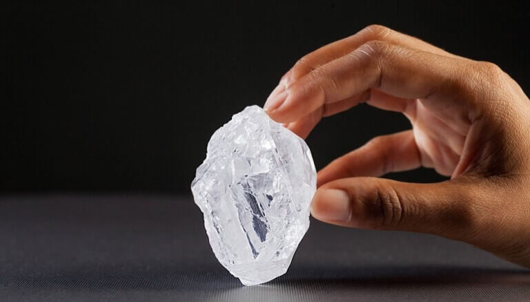 How to Tell if a Diamond is Real | Diamonds.com